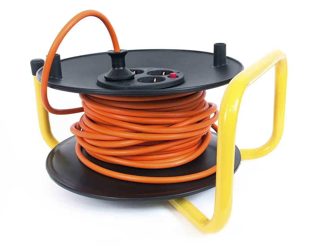 Maximizing Efficiency with a Retractable Power Lead: Tips & Tricks