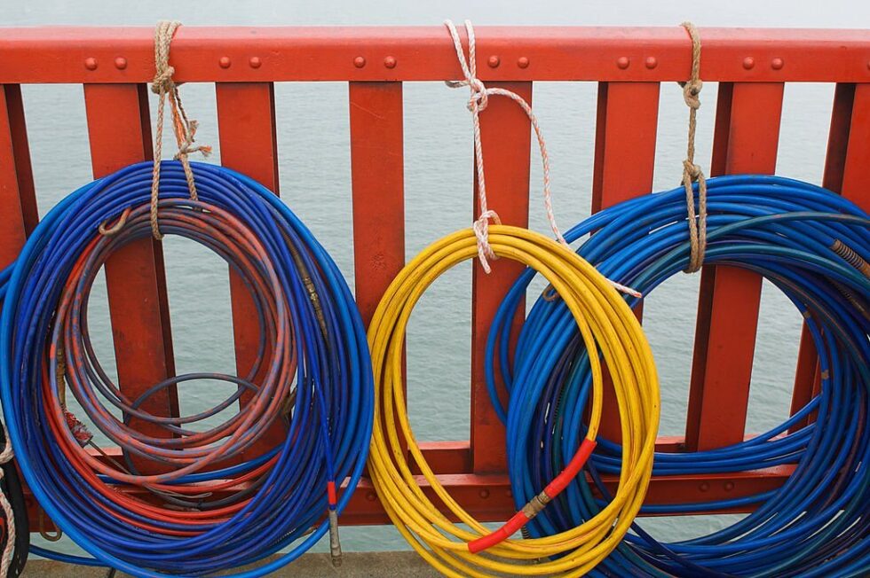 Spiral Cable vs. Traditional Cords: Choosing the Right Cable